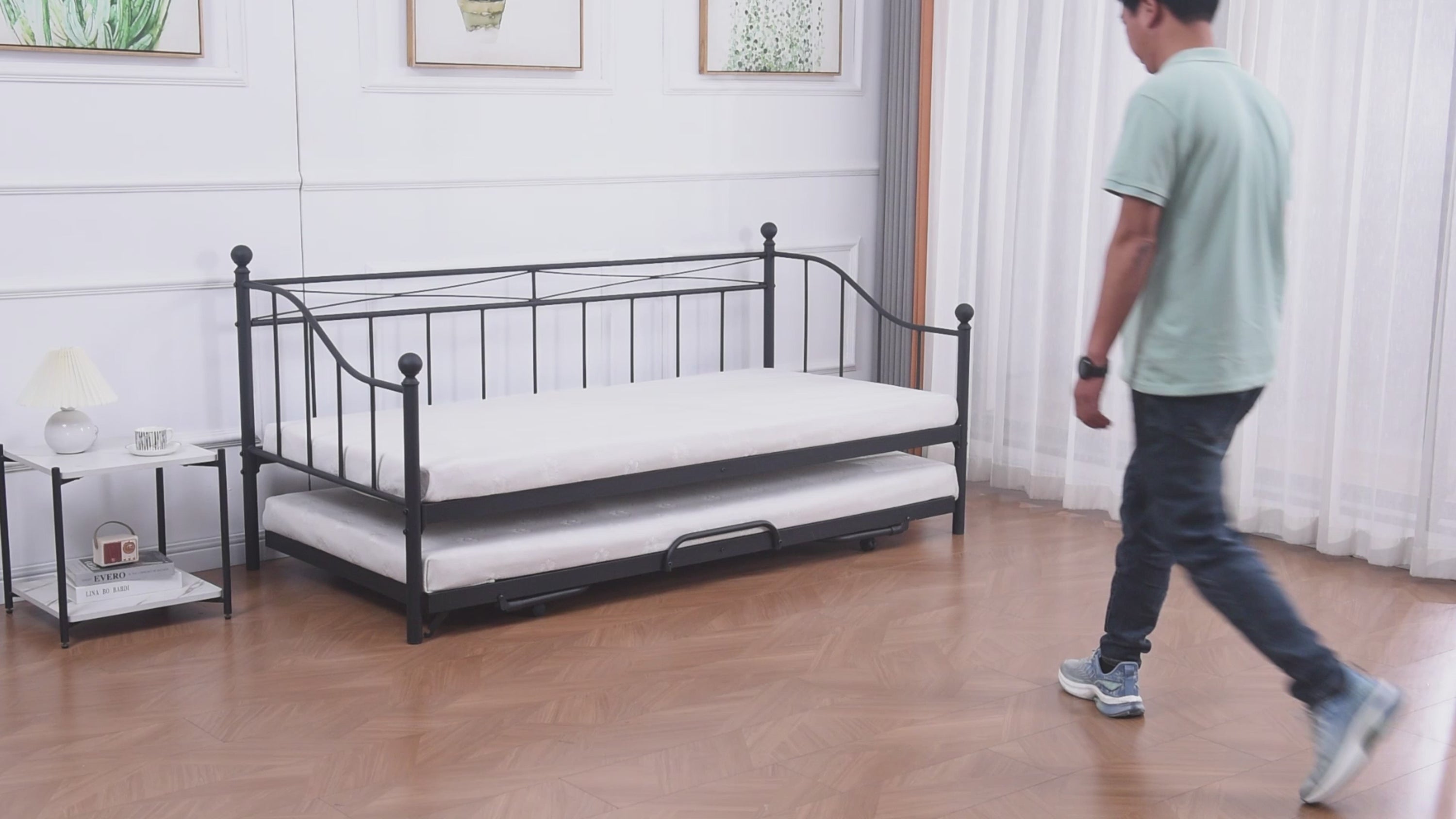 Sonya Metal Daybed